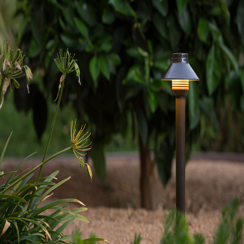 FX LUMINAIRE SP Aluminum 20-Watt Bronze Metallic 12-inch Riser Path ...